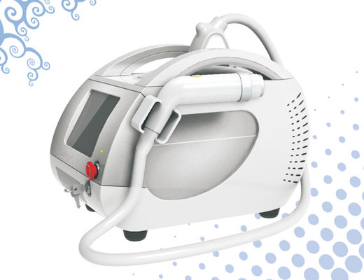 China Skin Lifting RF Skin Tightening Machine For Medical 60HZ 230 / 260V 30J/cm2 supplier