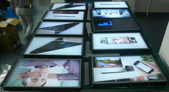 32 Inch Touch Screen LCD Display , Open Frame Vertical Digital Signage Display