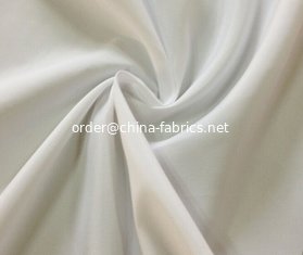 China 100% Polyester Waterproof Microfiber Fabric Peach Skin PFD For Printing supplier