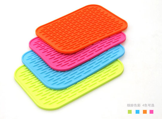 FDA Standard  Non slip Silicone Mat ,  Kitchenware silicone heat mat Rectangle shaped