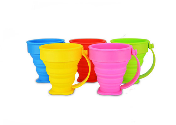 Travel / Sports / Camping  / Outdoor Activities folding cup silicone  with handle
