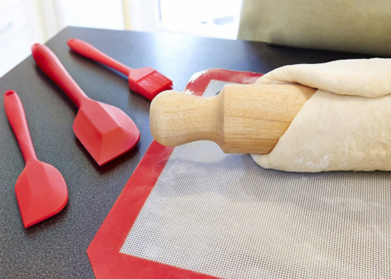 Red Green Silicone Kitchen Tools