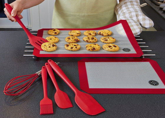 non-stick silicone kitchen tools in Red