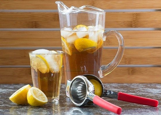 Professional 304 Stainless Steel Lemon Squeezer with Silicone Handle Lemon Juice Press