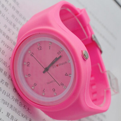 Round Diamond Jelly Sport Watch Pink Women Quartz Analog Silicond Strap