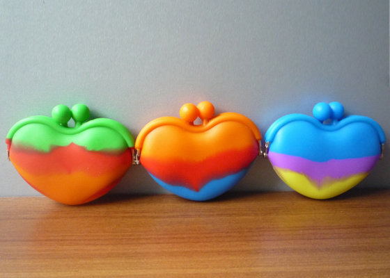 Fashion Silicone Purse With Heart Shape