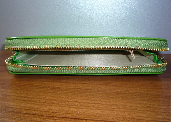 Green silicone handbag, silicone coin purse pouch for coin , note and various cards for lady and woman