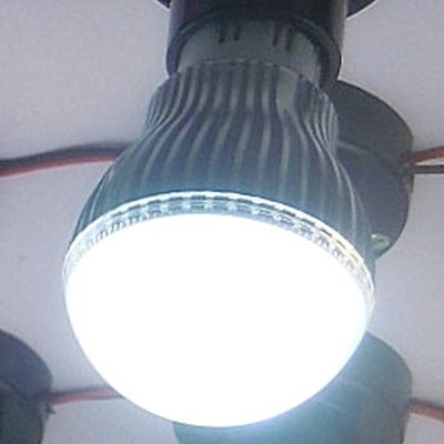 High - Power 400 - 450 lm lumen Warm White 5w Aluminum E27 LED Light Bulbs Lamp