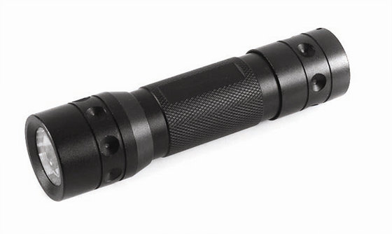 Portable 3 AAA LED Light Flashlight ND173006 for Family Use