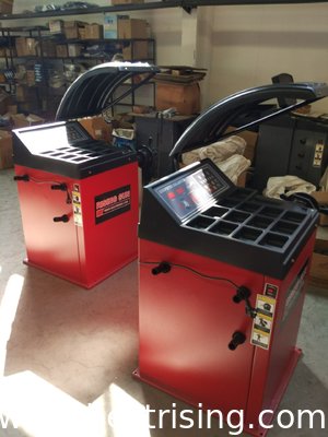 Car wheel balancing used auto garage equipment for workshop