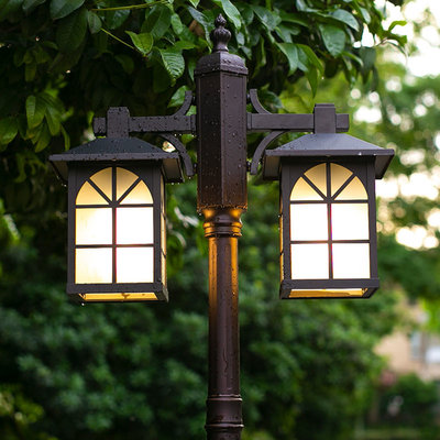 Garden Light waterproof solar street lamp with intelligent light control and radar sensor supplier