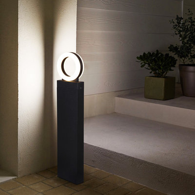 Hot selling IP65 intelligence light sensor garden light high brightness 5W 7W 15W led solar garden lights supplier