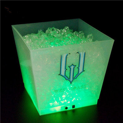 2017 New design  plastic  Led colour changing ice bucket square shap with large volume