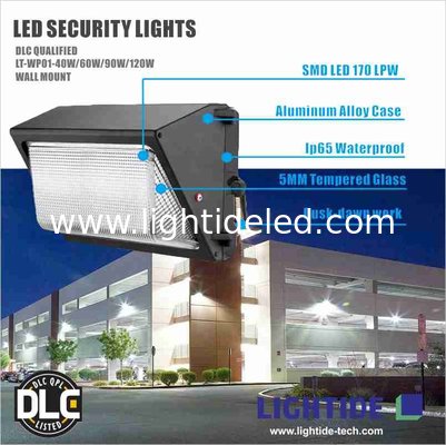 DLC Qualified Outdoor 40W LED Wall Packs Lights-Glass Refractor, 120 LPW supplier