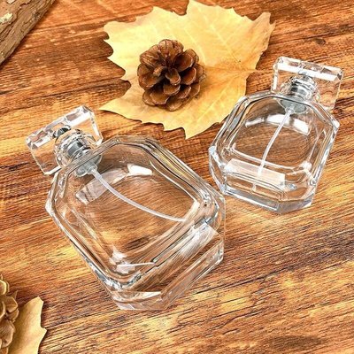 Square Transparent Glass Perfume Bottle Lid With Good Airtightness And No Spillage