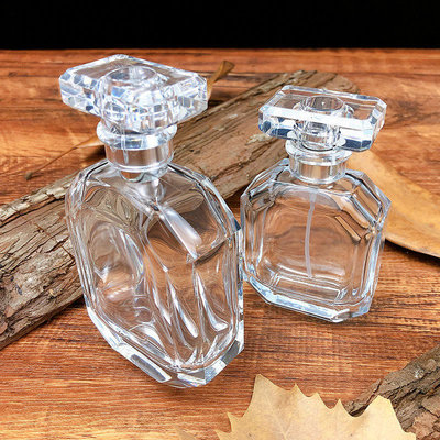 Custom Size Clear Glass Perfume Bottle Cap Color Can Be Customized