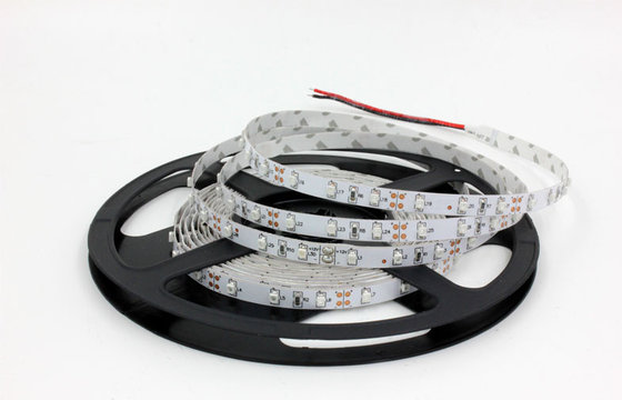 China 5m Warm White / White Flexible LED Strip Light With CE & ROHS car led strip lights supplier