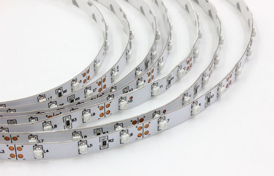 China Outdoor Flexible LED Strip Light / dimmable 24 V led strip lights supplier