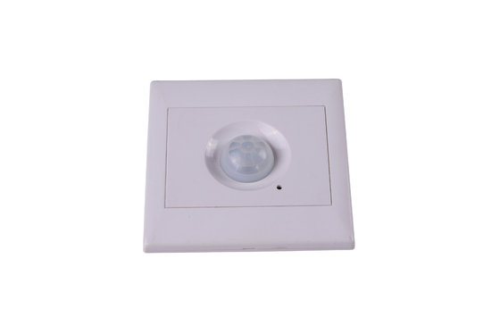 5 Years Warranty High Lumen 18w LED Sensor Tube 4ft With Milk Cover