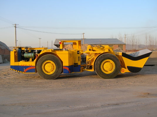 Hydraulic Diesel LHD Underground Haul Truck Loader For Transporting Excavated Rock ACY-2