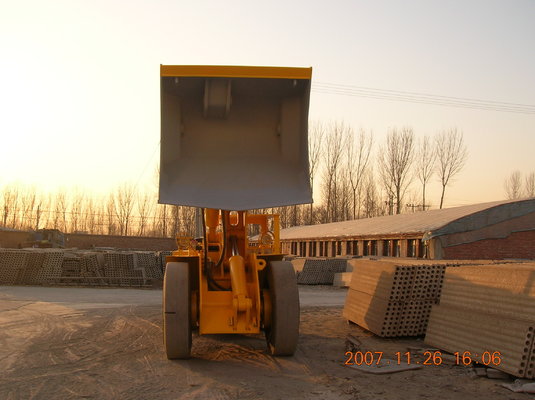 Full Hydraulic Steering LHD Machine / Underground Haul Truck 2.0m³ Bucket std