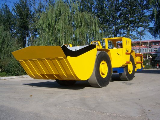 LHD underground mining equipments / load haul dumper for poor working conditions