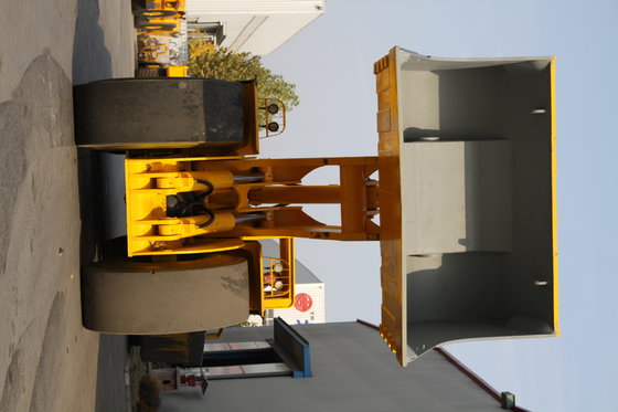 Load Haul Dump Diesel Underground LHD Machine For Transporting Excavated Rock