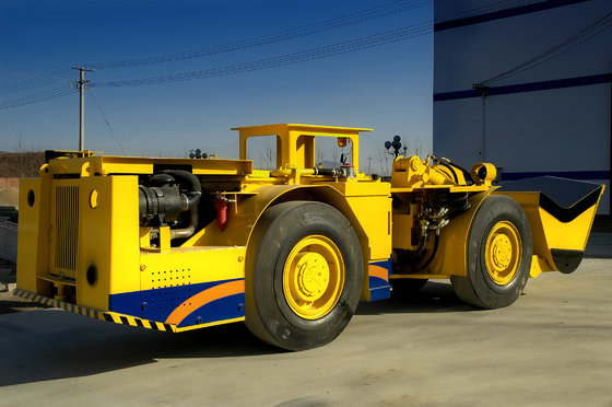 Diesel  LHD  Underground  Low Profile Dump Truck of  Rock  Breaker Machine