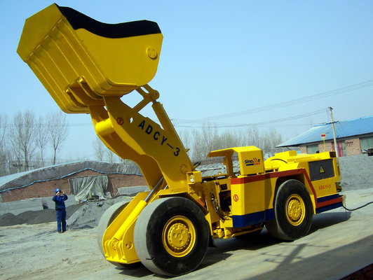 3.0m³ Electric LHD Rock Breaker Machine Underground Mining Loader 42 degrees