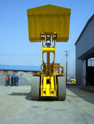 Electric LHD Underground Mining Vehicles for dumping in ore - pass