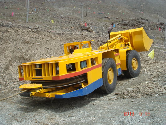 Low profile dump Underground Mining Vehicles of  rock breaking machine
