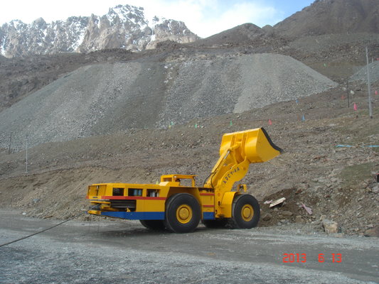 Electric LHD Underground Haul Truck Breaker Machine  Rock for ore pass chutes