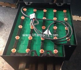 China 440Ah/5hrs Forklift Traction Battery , Lead Acid Forklift Battery 48V Screw Connection supplier