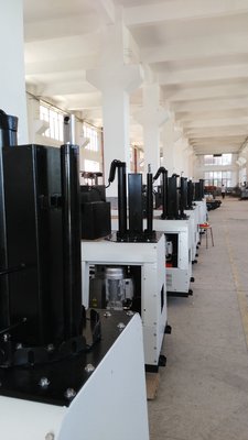 Vertical Hydraulic Telescopic Mast LED Lamp Boat Skid Steer Chassis Base Light Tower for Rainy Muddy Area mining