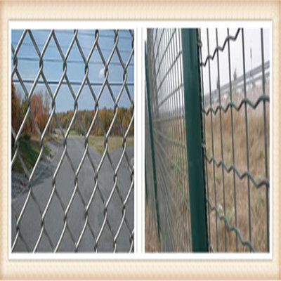 9 Gauge Chain Link Fence Fabric , Carbon Steel Wire Lattice Fence Panels Multi Colors