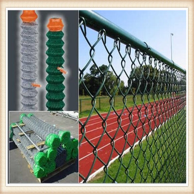 9 Gauge Chain Link Fence Fabric , Carbon Steel Wire Lattice Fence Panels Multi Colors