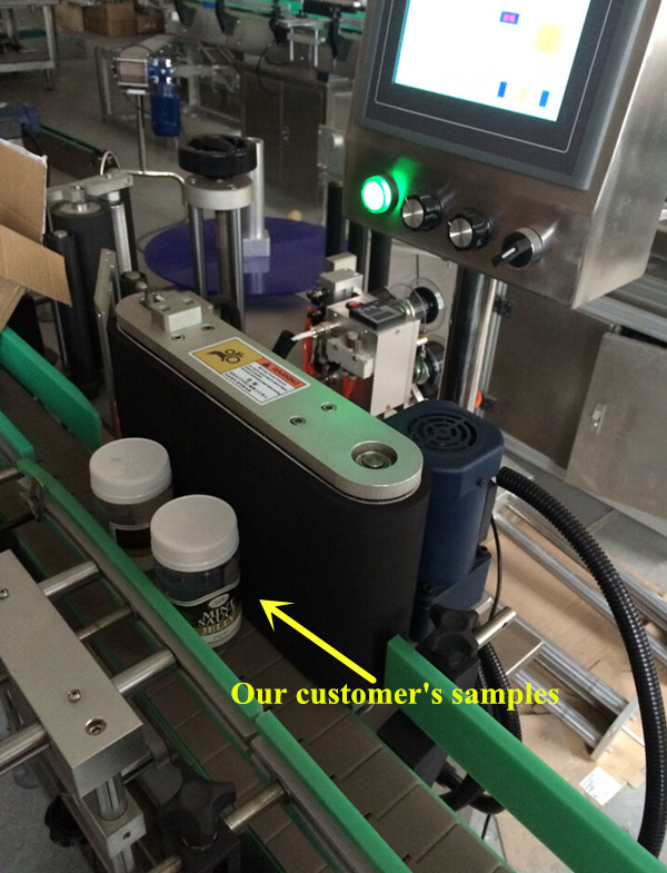 Sauce Plastic Bottle Automatic Labeling Machine / Label Applicator Machine