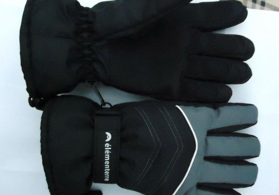 Adult unisex polyester winter fashional ski gloves supplier