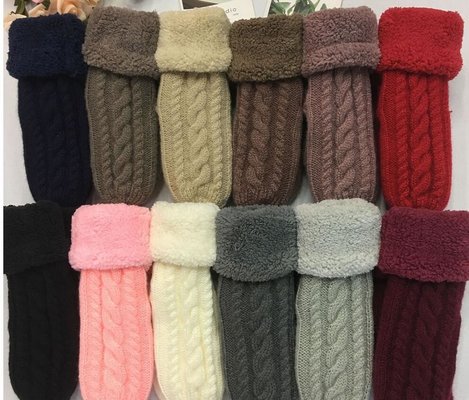 knitted gloves , Acrilic gloves , winter gloves , winter mittens supplier