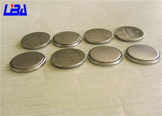 Alta batería del dren LiMnO2 CR2025 3V recargable para el dispositivo de Digitaces del reloj de la calculadora
