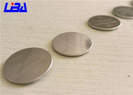 Batería vendida al por menor de la célula de la moneda del botón del paquete de ampolla, batería de litio ligera Cr2016