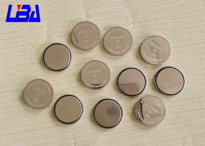 Célula 3V 160mAh de la moneda de la batería del botón del CR del litio CR2025 para los relojes electrónicos