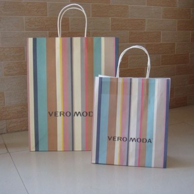 china christmas printed custom design shopping bag 250g c1s art paper,c1s art paper material shopping bags with handles