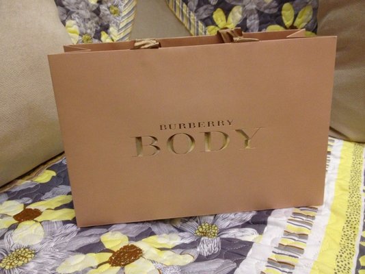 250g c1s luxury custom art paper shopping bag,custom c1s art paper material shopping bags with handles