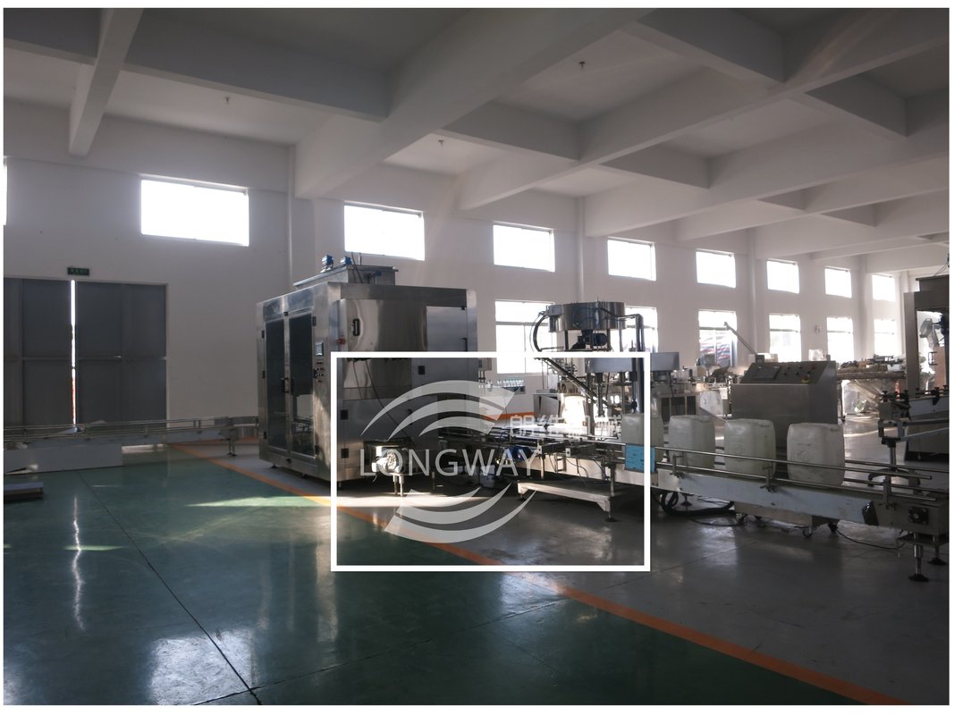 100% factory for  5-25L oil filling machine ,capping machine ,Double labeling machine，