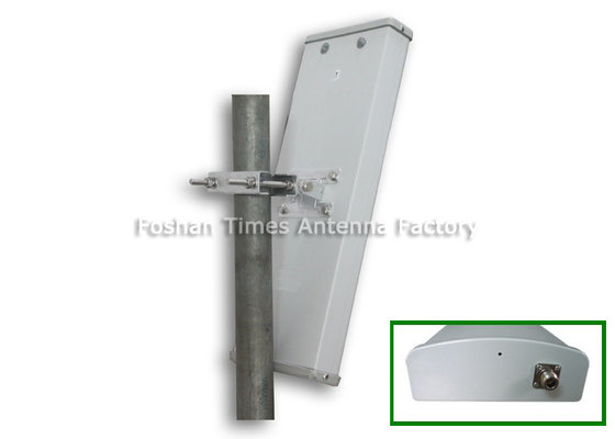 3300-3800MHz 3.5GHz Sector Antenna , 14dBi Vertical Polarized Panel Antenna
