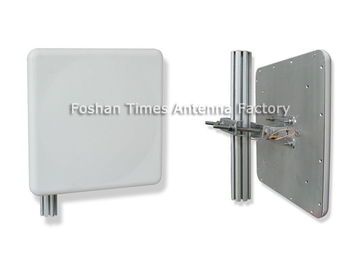 Plastic Flat Panel Antenna 18dBi Dual Pole Antenna Horizontal / Vertical Polarization