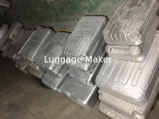 High Quality 20inch 24inch 28inch total Luggage mould sets produced in Vacuum forming machine supplier