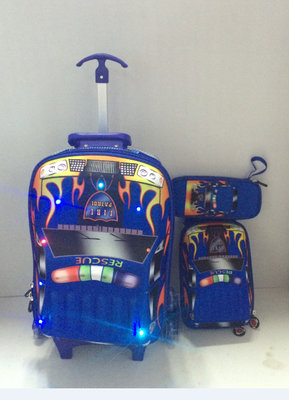 Hot sale   3D/6D    Kids   Trolley 3 pcs with water bottle supplier