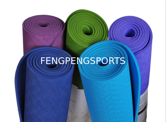 Yoga, Pilates and other fitness exercises can also be used for outdoor picnics, beach vacations and children crawling.